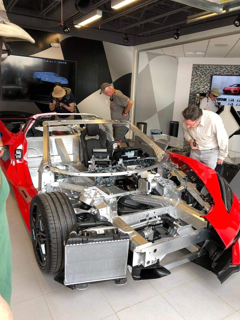 Solve 2020 C8 Corvette Cutaway jigsaw puzzle online with 70 pieces