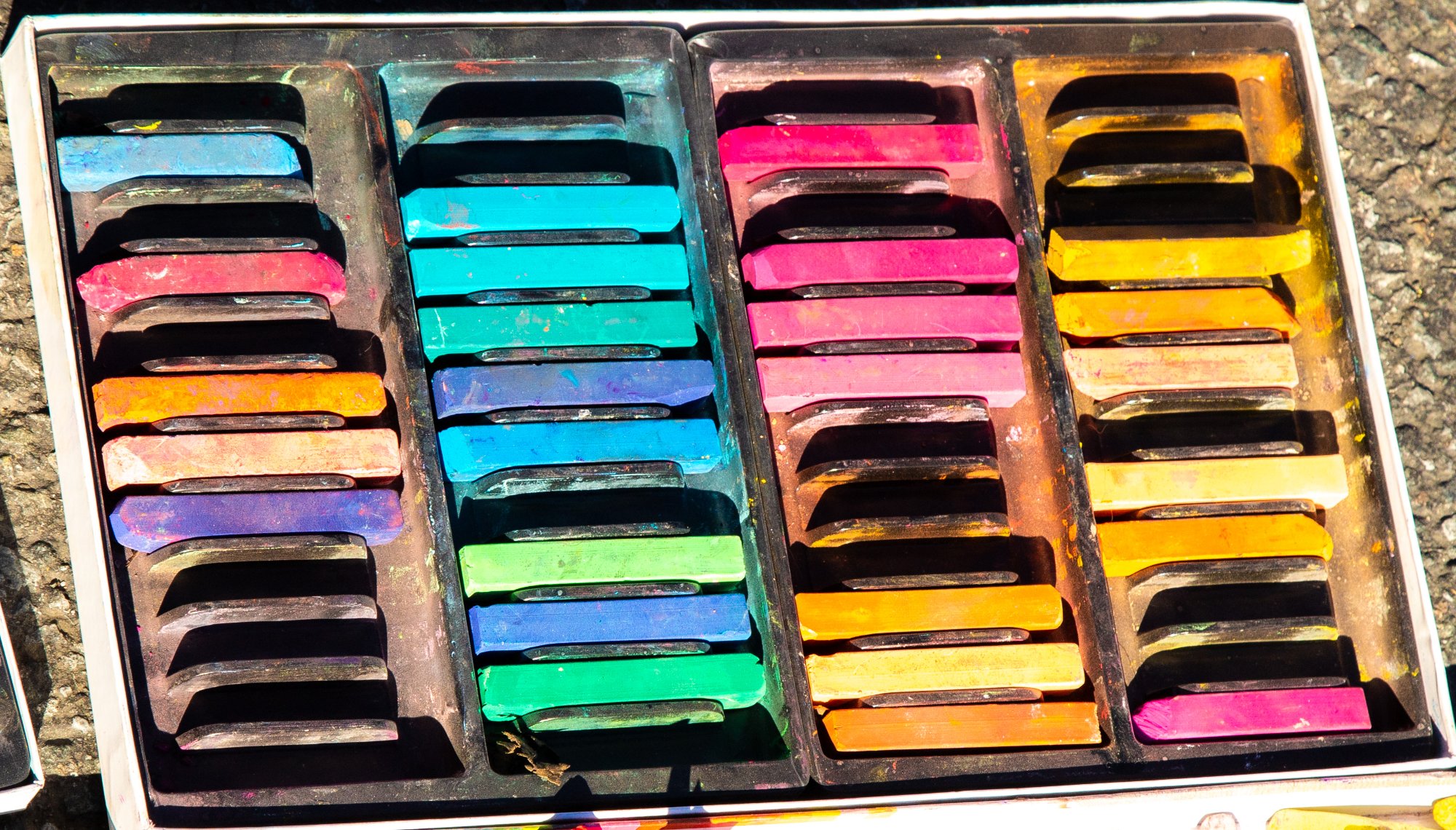 Jigsaw Puzzle | A STUDY IN COLOR | 84 pieces | Jigidi