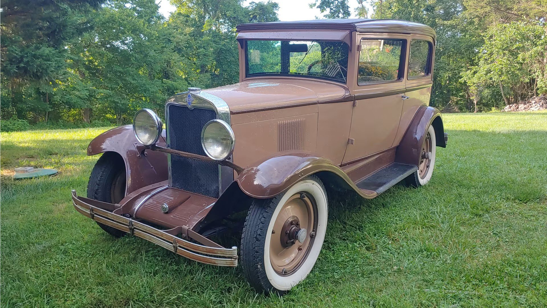 Solve 1929 Chevrolet International Coach jigsaw puzzle online with 170 ...