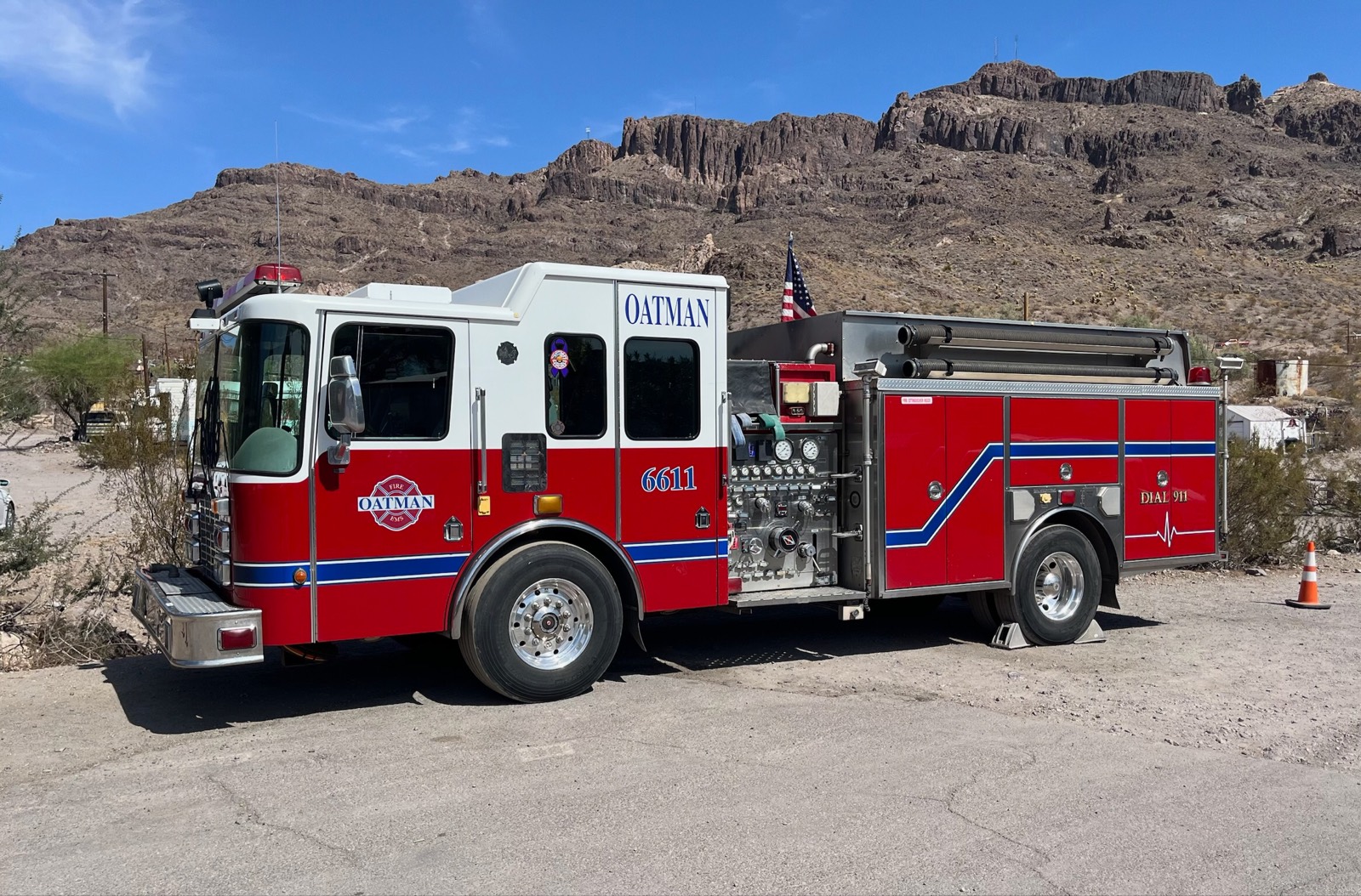 Solve Fire Brigade Oatman jigsaw puzzle online with 442 pieces