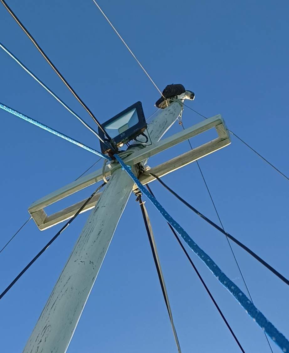 Solve An Osprey atop the mast! / 99 piece tomorrow. . . wonderful ...