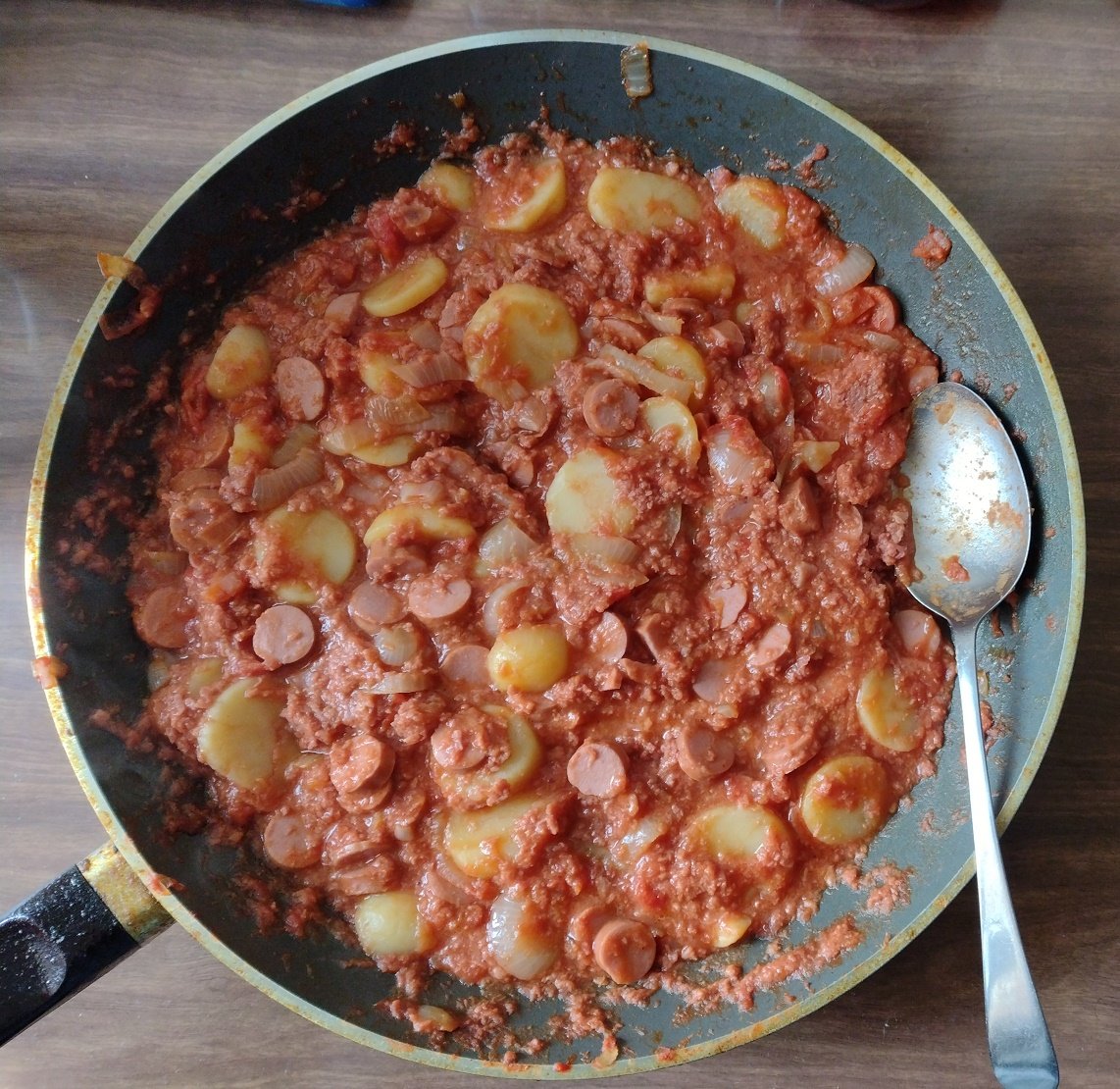 Solve Food I made - Hot dogs, potatoes, corned beef hash with onions ...