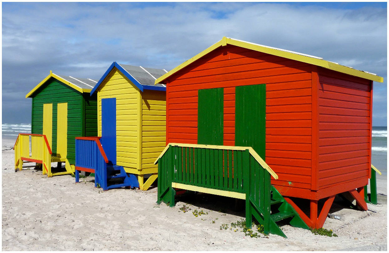 Solve Beach Huts #2 jigsaw puzzle online with 216 pieces