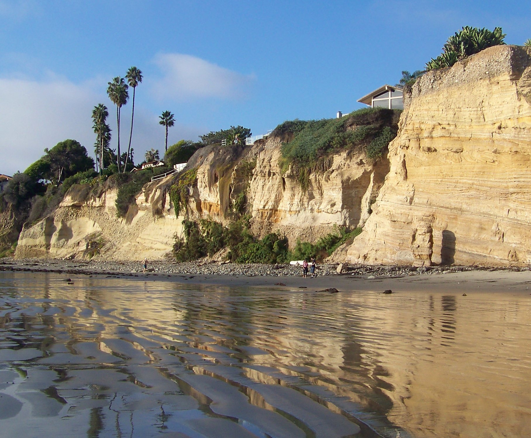 Solve Pacific Beach - cliff geology with reflections jigsaw puzzle ...