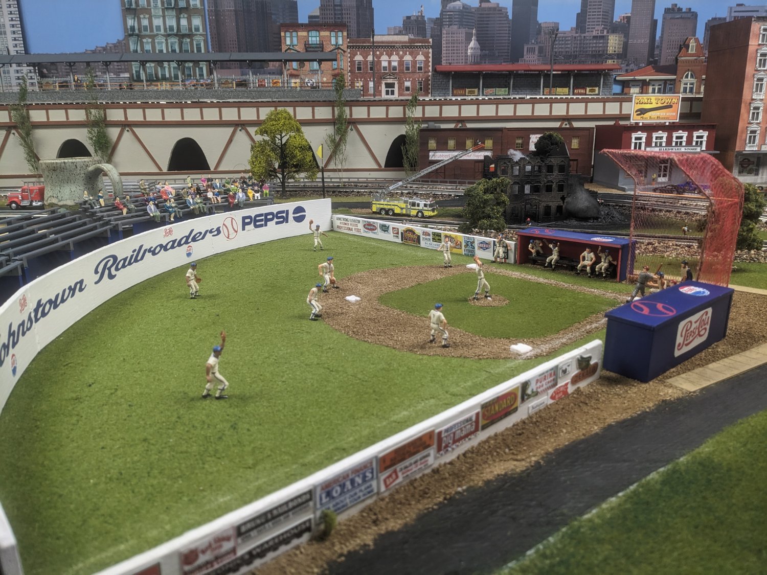 Solve Model rr: Baseball jigsaw puzzle online with 35 pieces