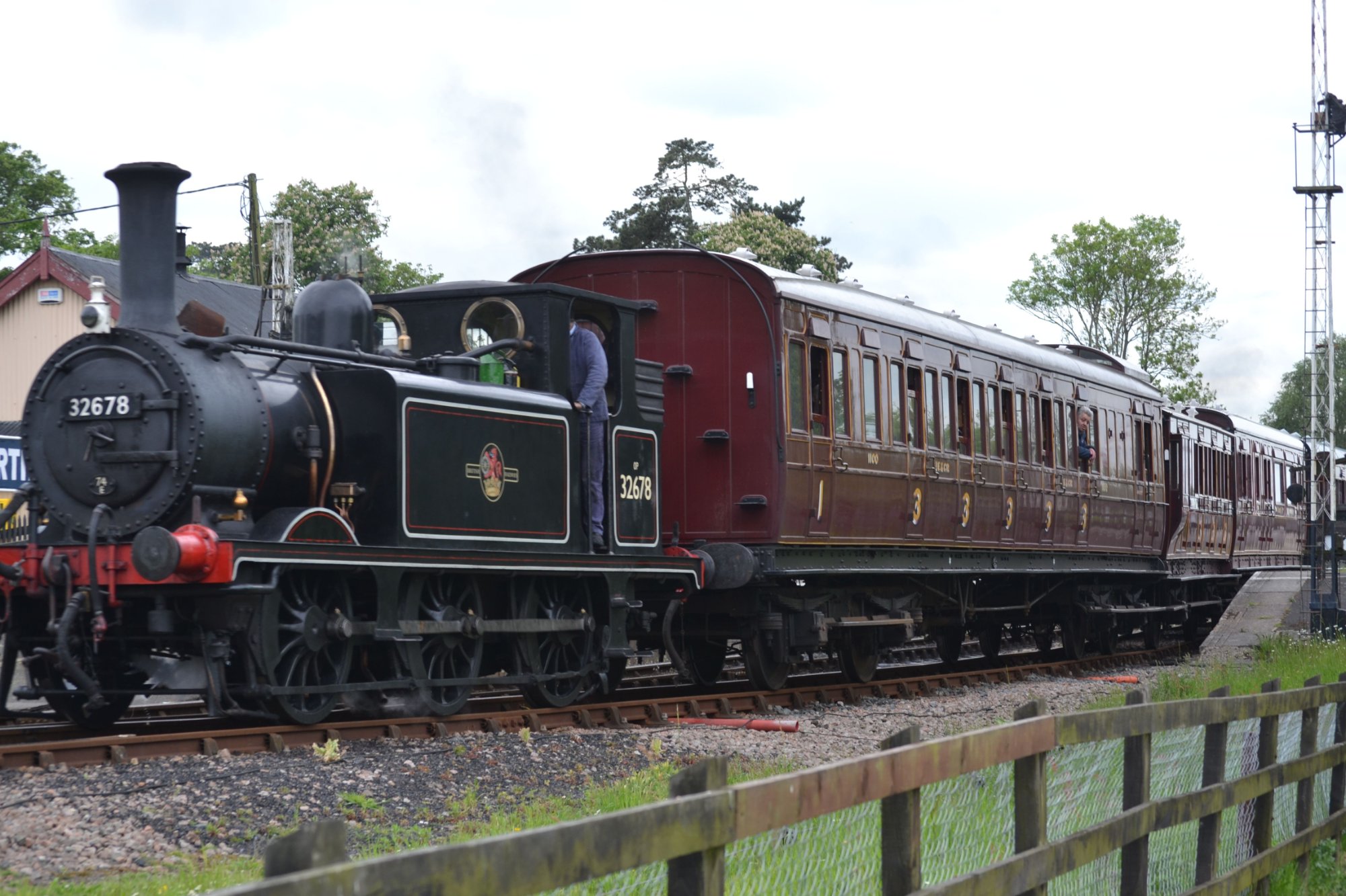 Solve LB&SCR A1X “Terrier” Class 0-6-0T 32678. jigsaw puzzle online ...