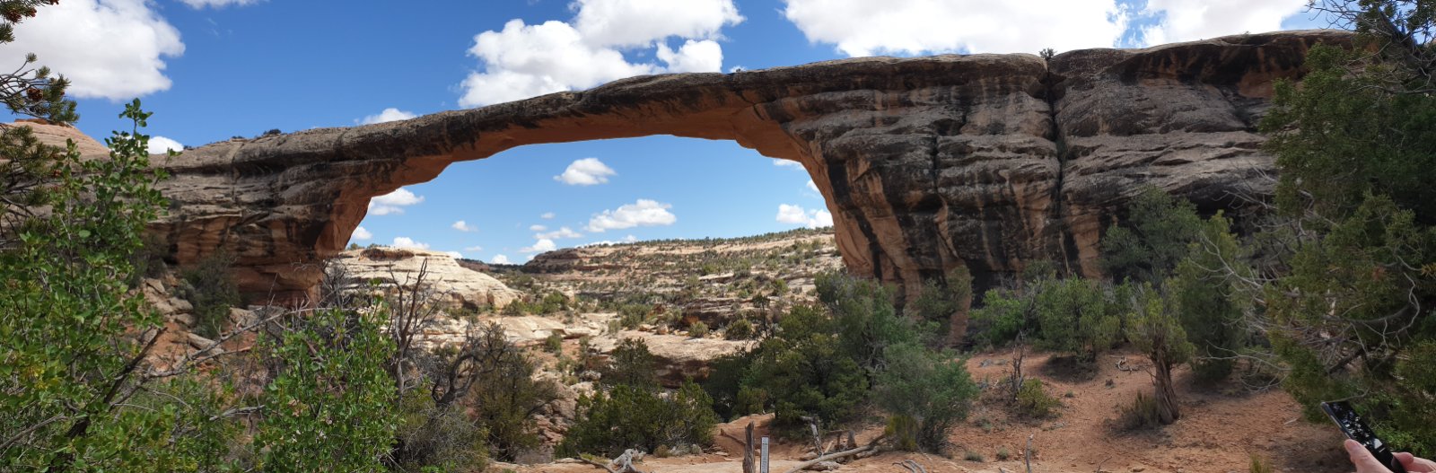 Solve OWACHOMO BRIDGE ARCH jigsaw puzzle online with 24 pieces