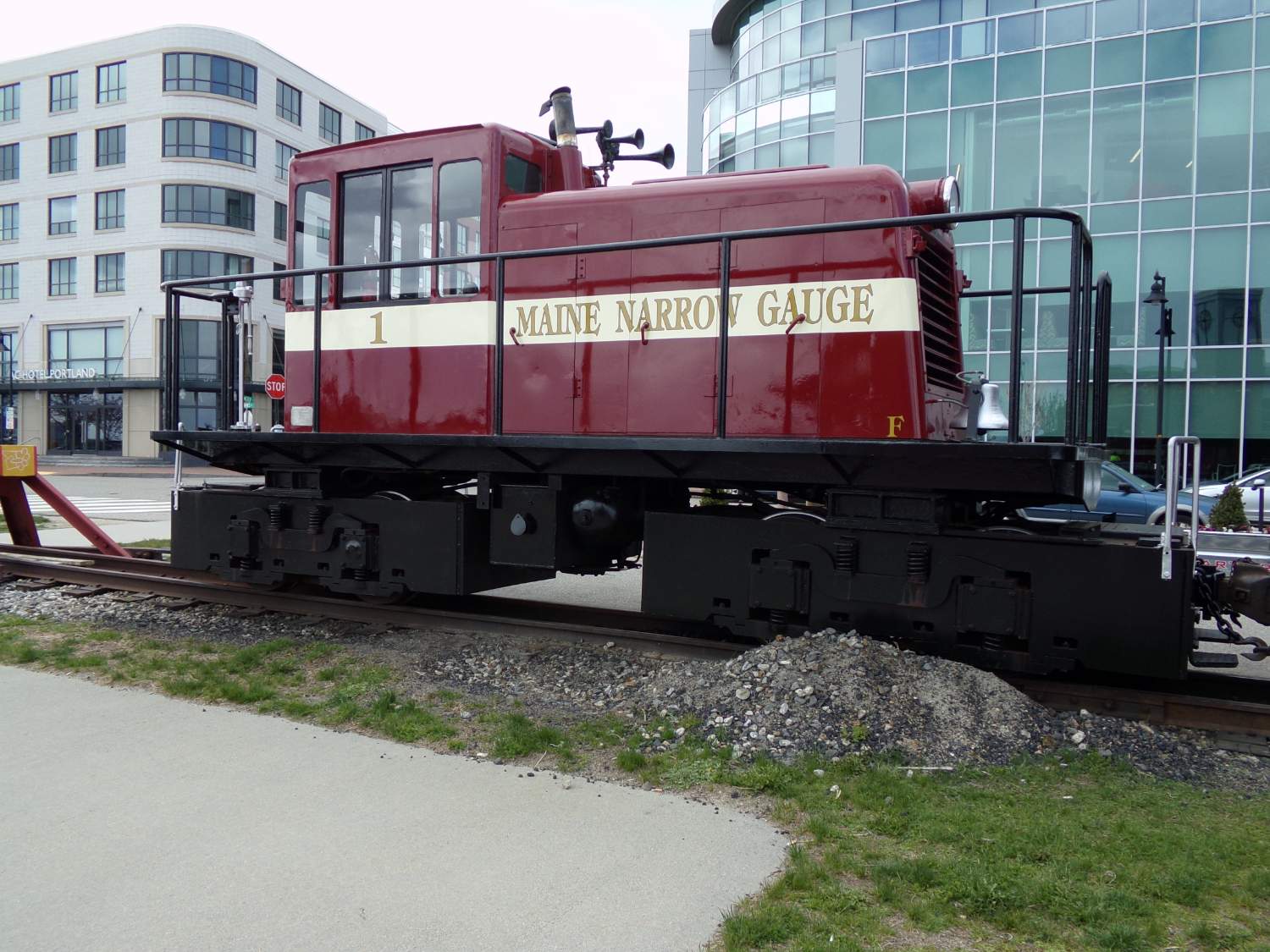 Solve GE 23 tonner jigsaw puzzle online with 48 pieces