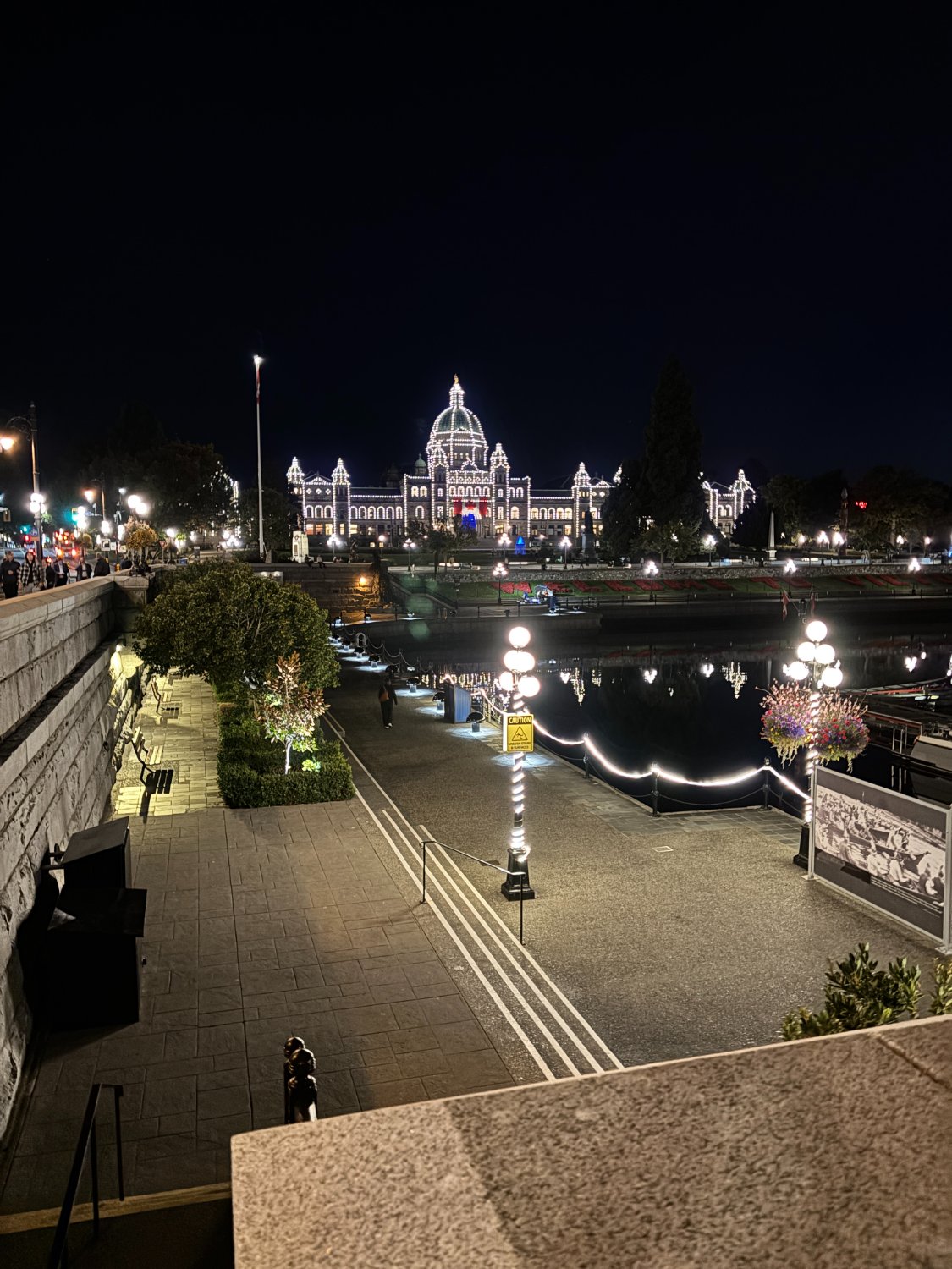 Solve The port of Victoria BC is beautiful at night. jigsaw puzzle ...