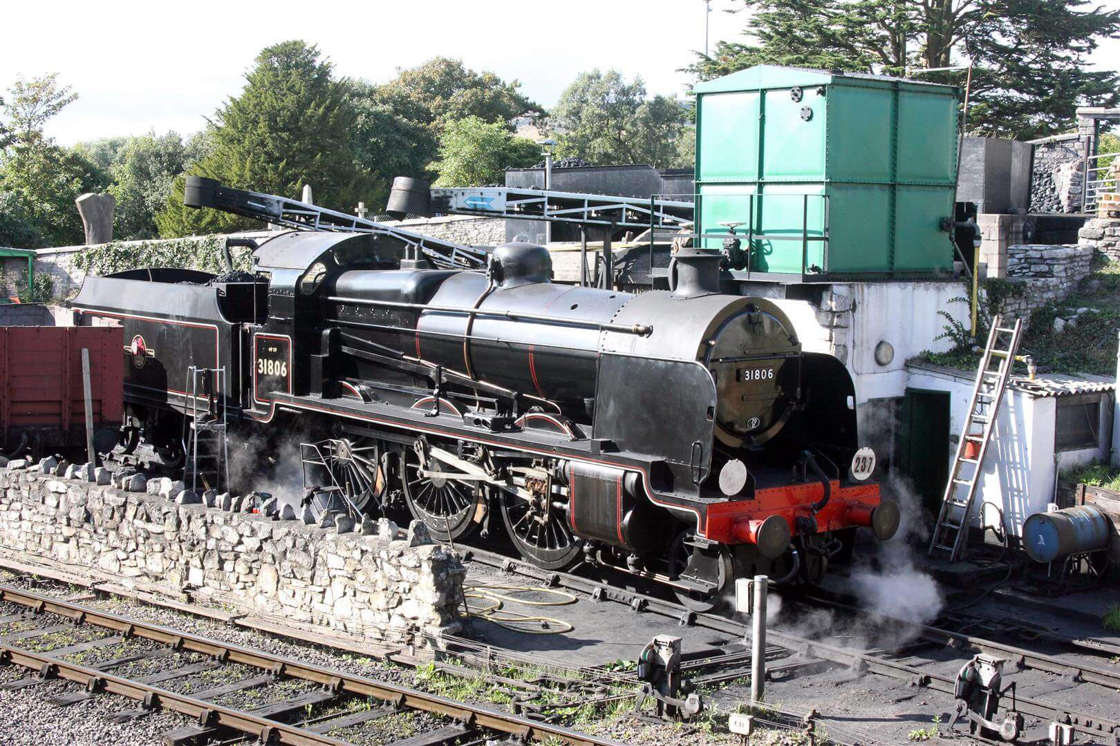 Solve SR U Class 2-6-0 31806. jigsaw puzzle online with 117 pieces