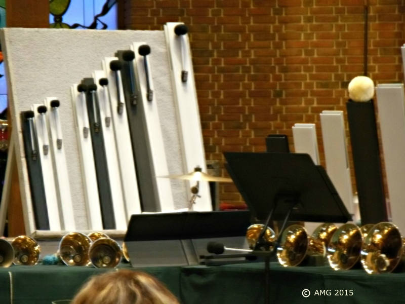 Solve Handbells And Choir Chimes jigsaw puzzle online with 12 pieces
