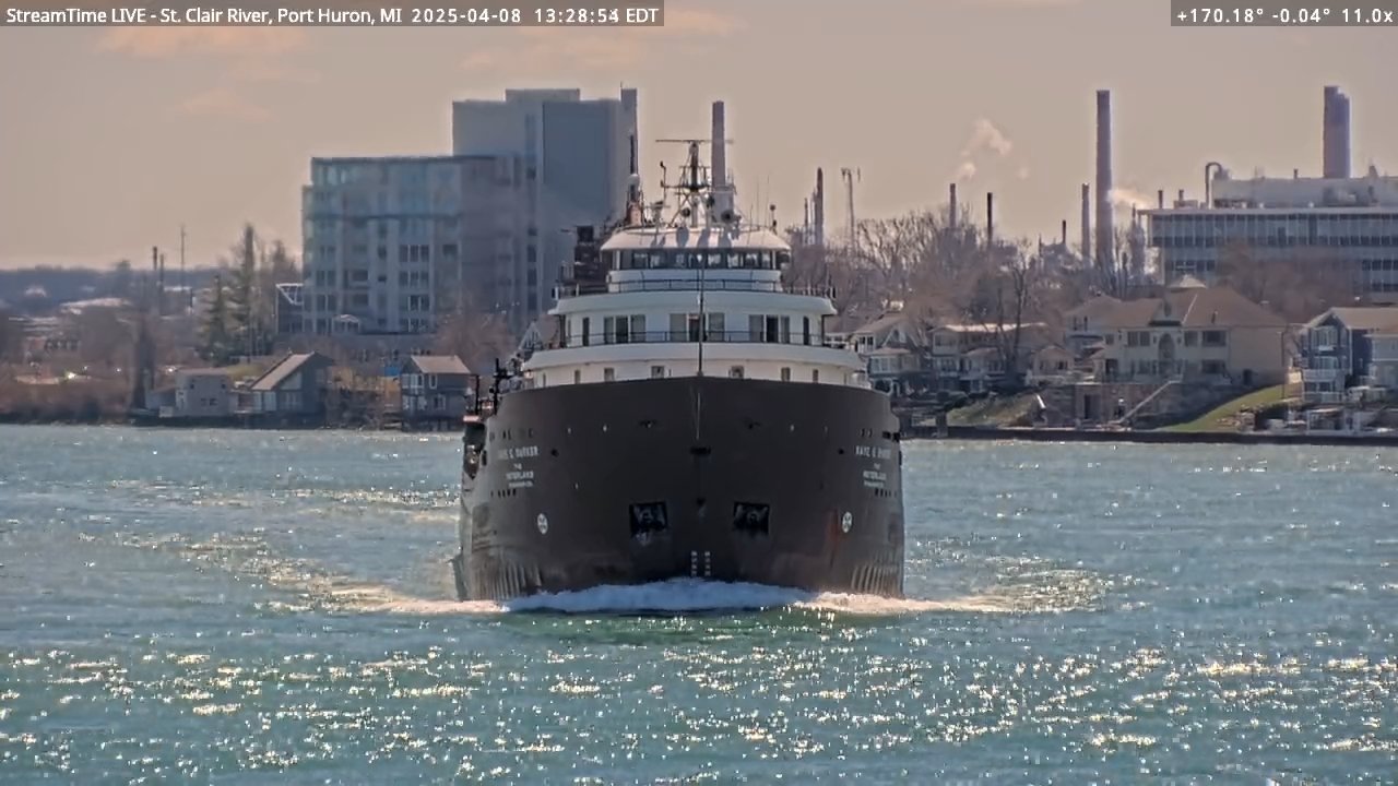 Solve Kaye E Barker jigsaw puzzle online with 66 pieces