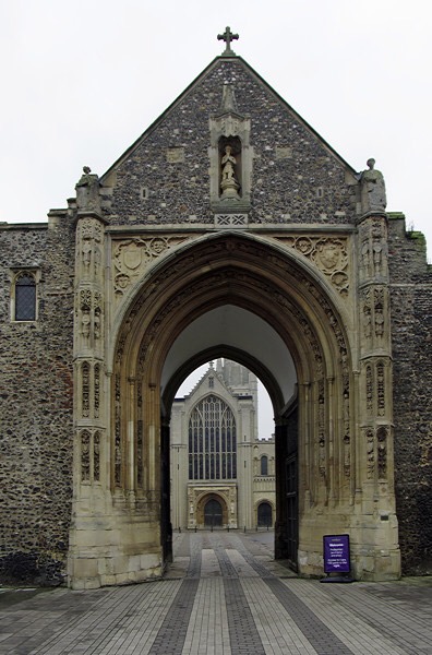 Solve NORWICH CATHEDRAL - ERPINGHAM GATE jigsaw puzzle online with 40 ...