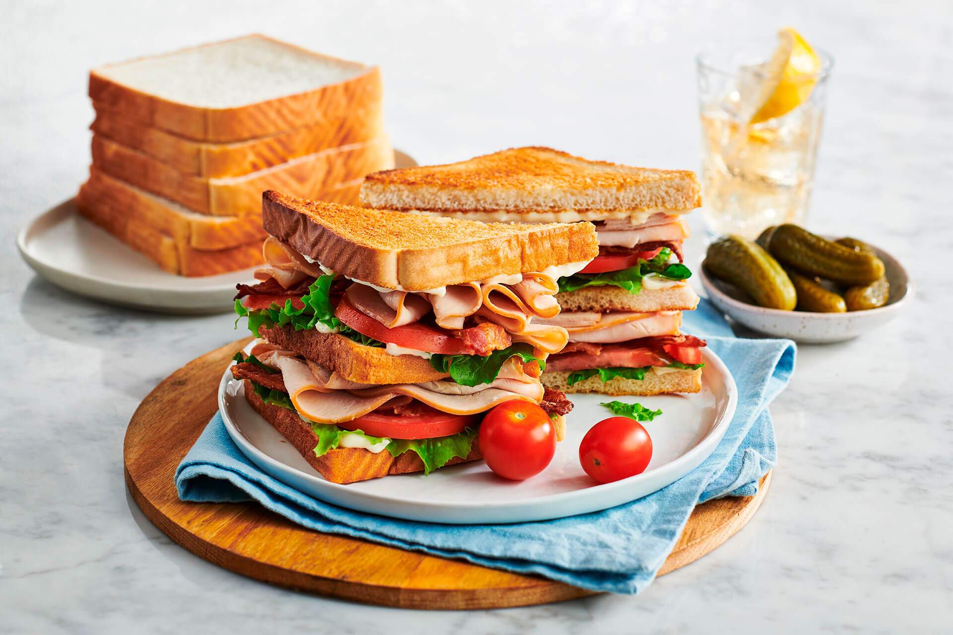 Solve Grilled Club SandWich jigsaw puzzle online with 504 pieces