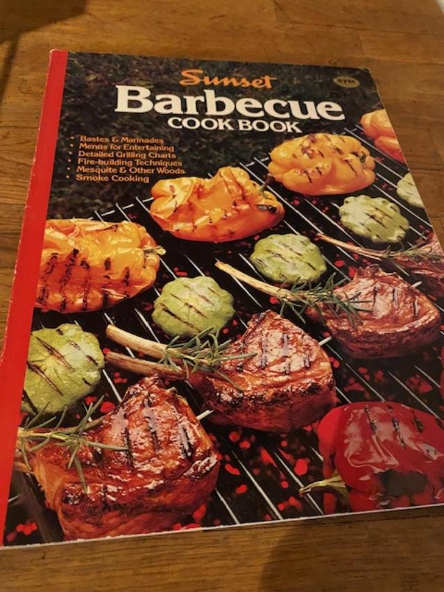 Solve Sunset Barbecue cookbook jigsaw puzzle online with 20 pieces