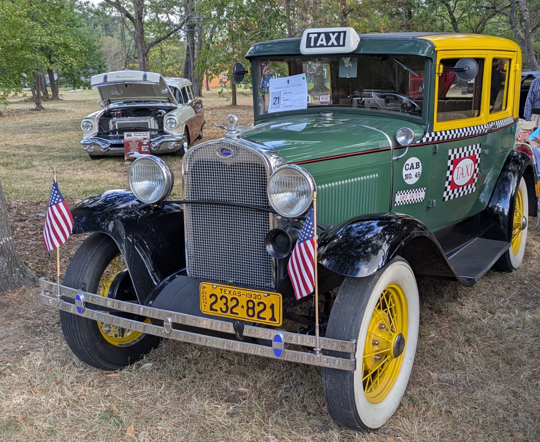 Solve Ford 1930 Model A Taxi... jigsaw puzzle online with 80 pieces
