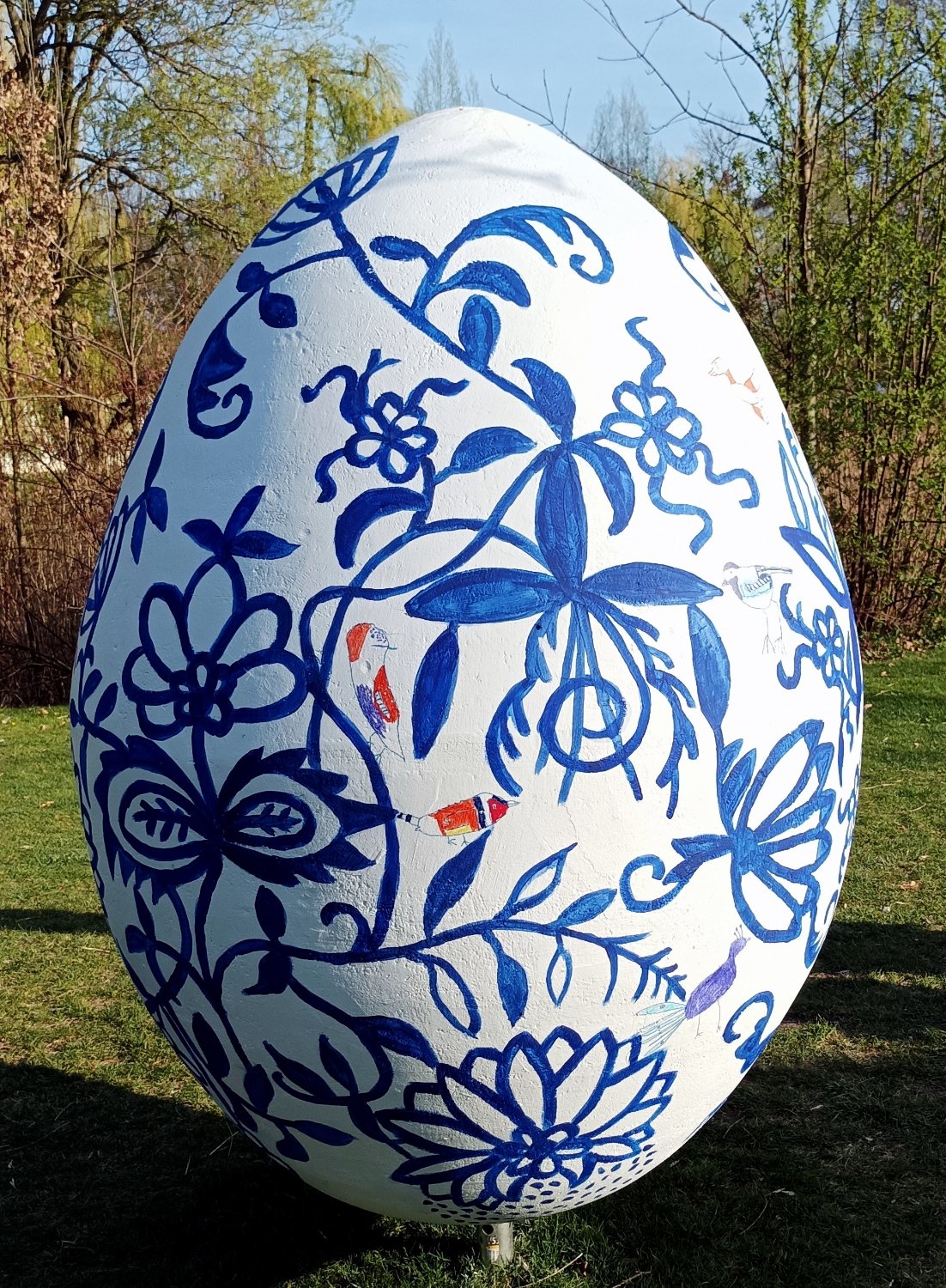 Solve Happy Easter jigsaw puzzle online with 130 pieces