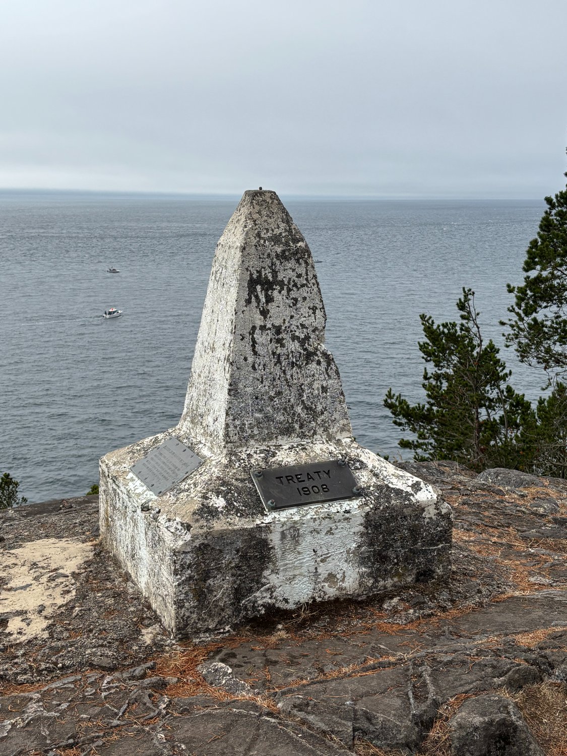 Solve A monument that defines the Canada US border under the 1908 ...
