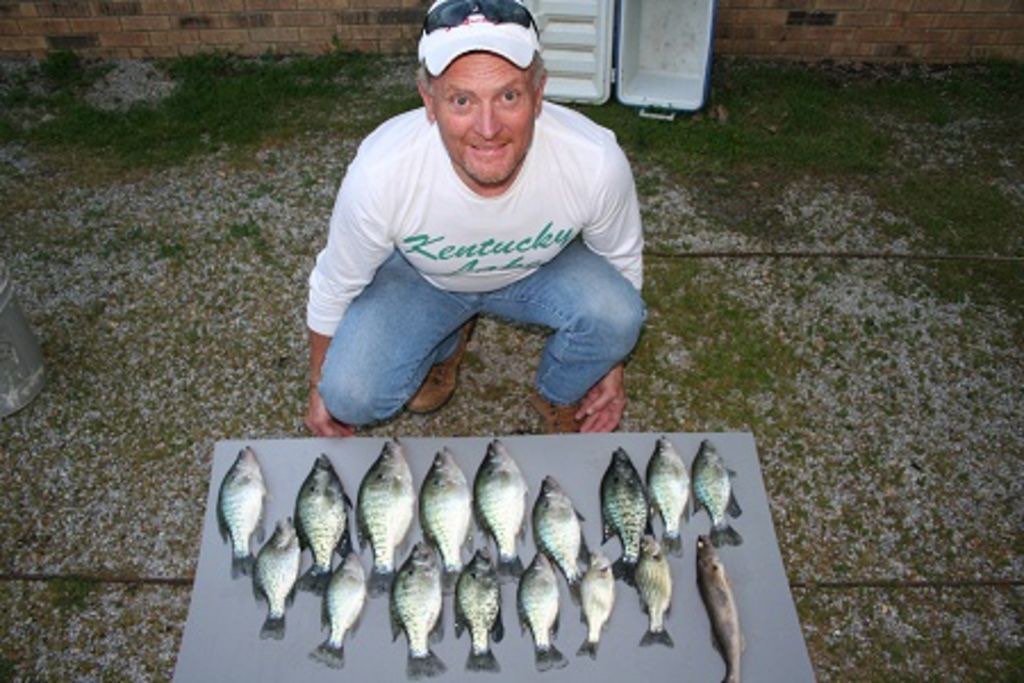Solve Lots of crappie! jigsaw puzzle online with 126 pieces
