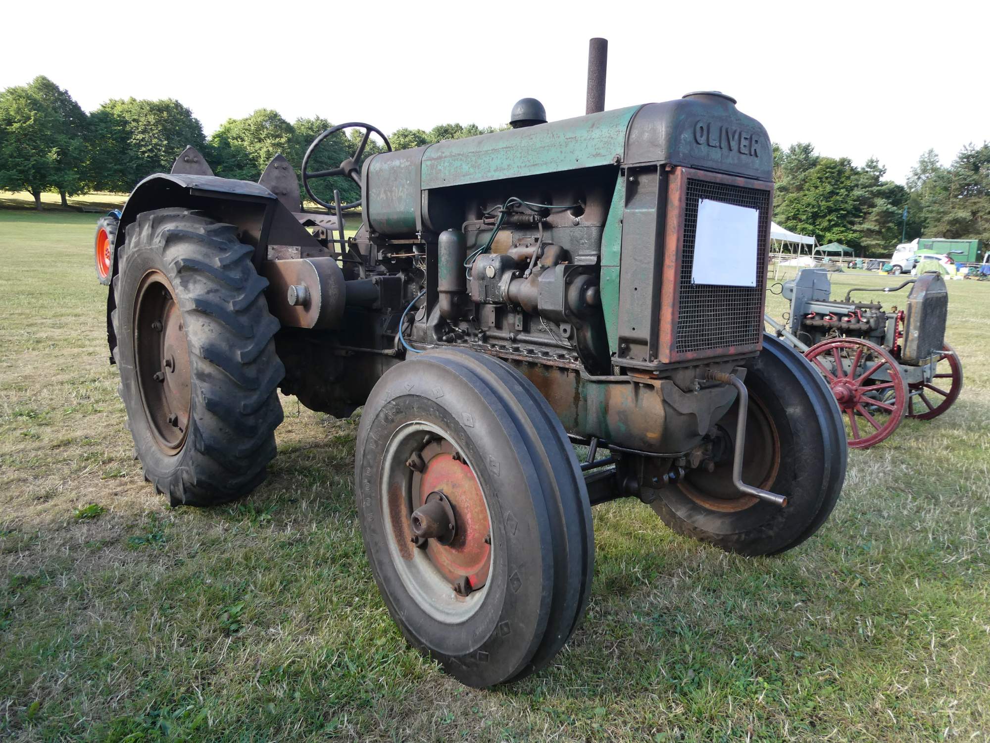 Solve 1941 Oliver Standard-80 Tractor jigsaw puzzle online with 300 pieces