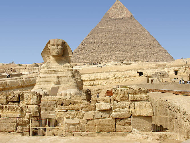 Solve Sphinx and the Great Pyramid jigsaw puzzle online with 108 pieces