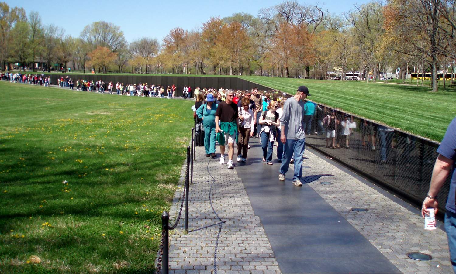Jigsaw Puzzle | Vietnam War Wall Memorial in Washington USA. | 40 ...