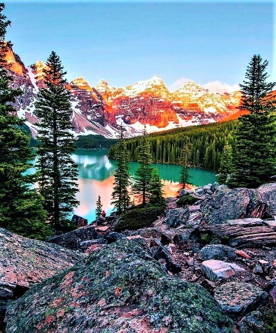 Solve Landscape jigsaw puzzle online with 63 pieces