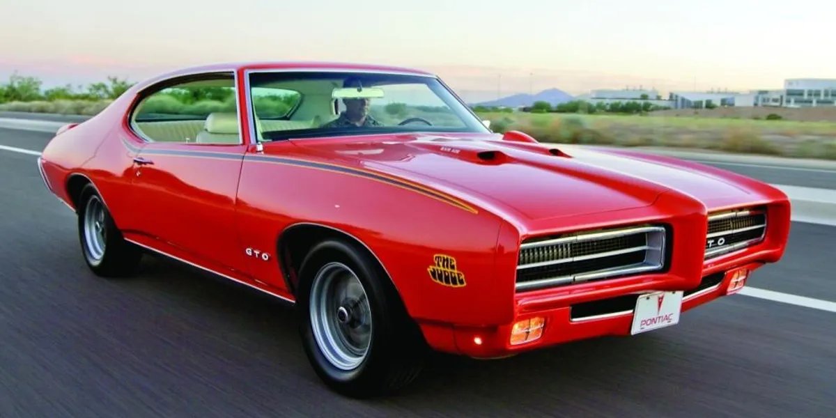 Solve The Judge jigsaw puzzle online with 72 pieces