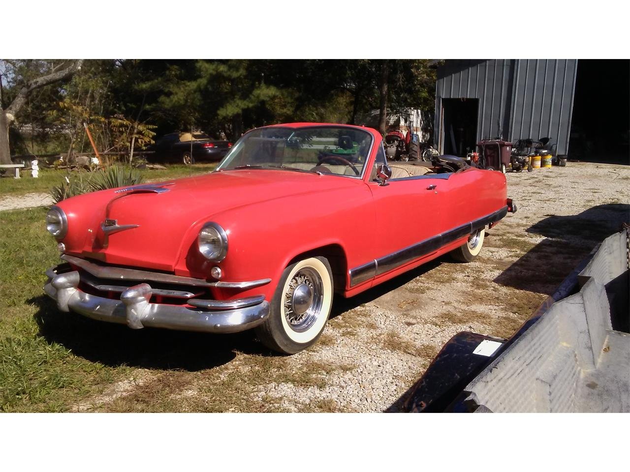 Solve 1951 Kaiser Dragon Convertible jigsaw puzzle online with 80 pieces
