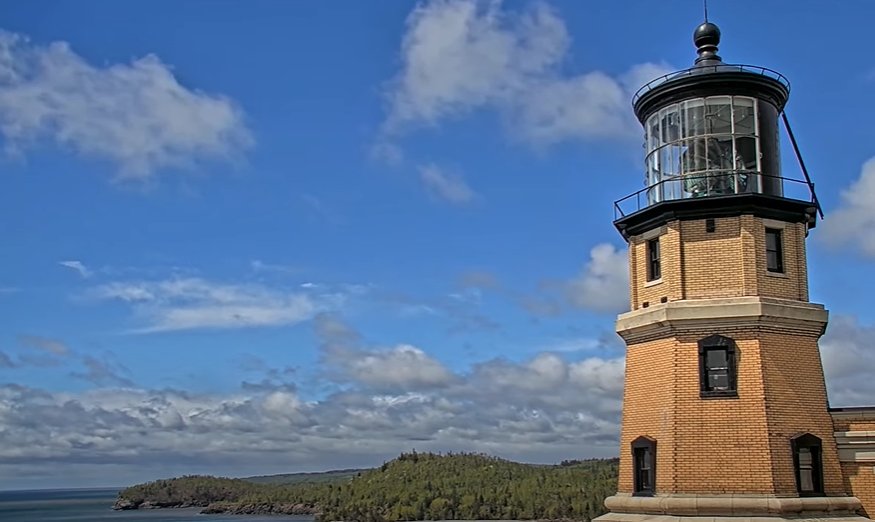 Solve Split Rock Lighthouse jigsaw puzzle online with 60 pieces