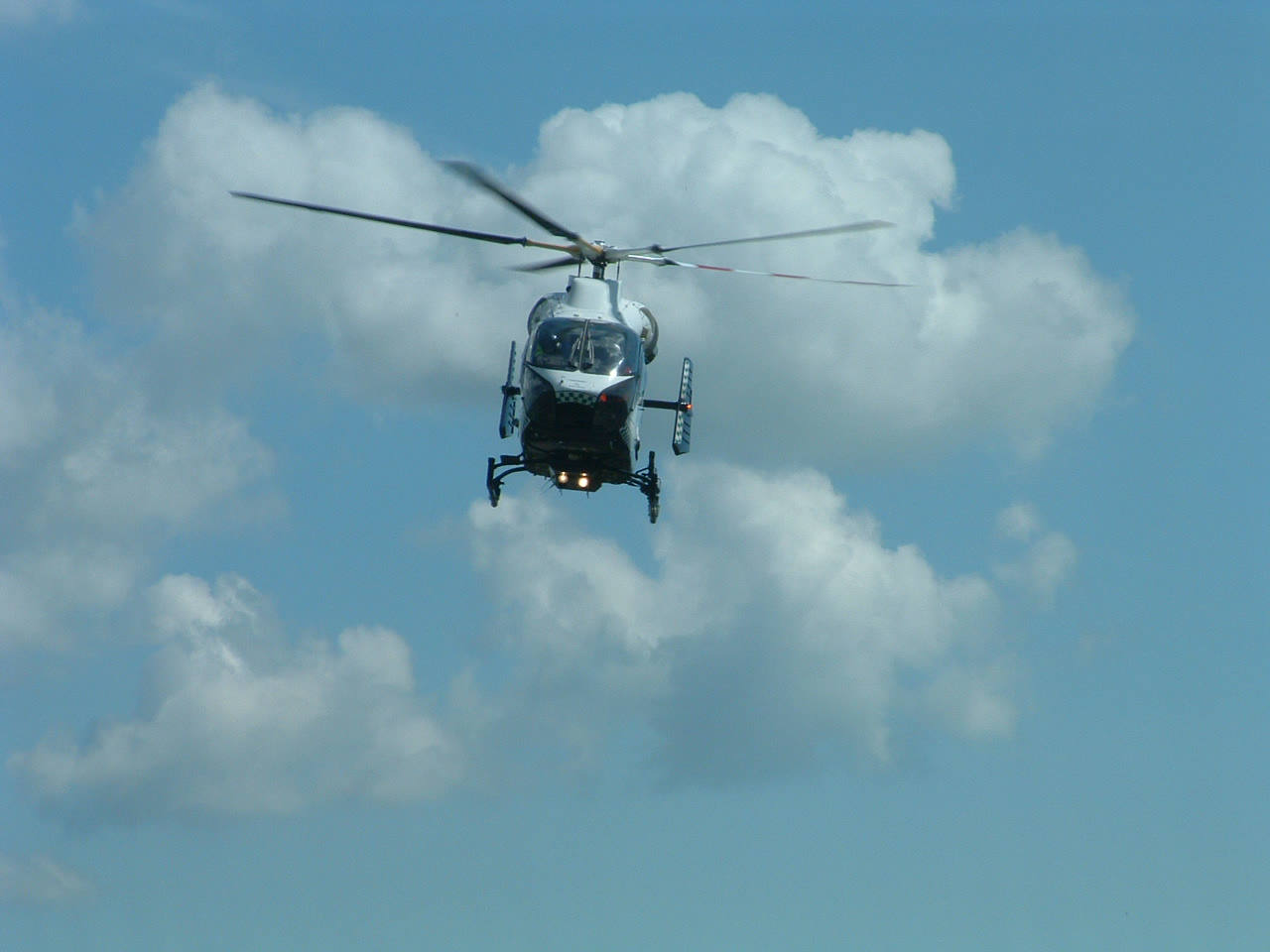 Solve Helicopter jigsaw puzzle online with 154 pieces