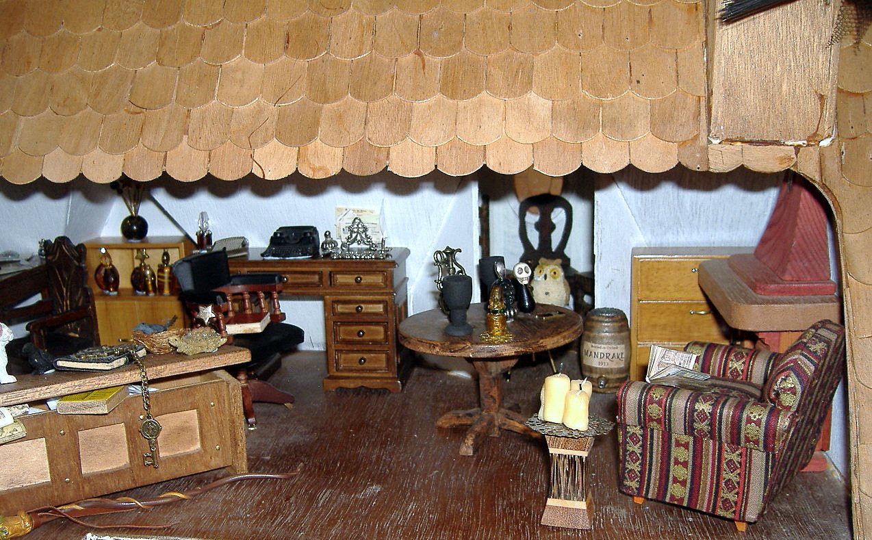 Solve Crafts - Minaturia & Dolls Houses - Turrets Witch House - Wizard ...