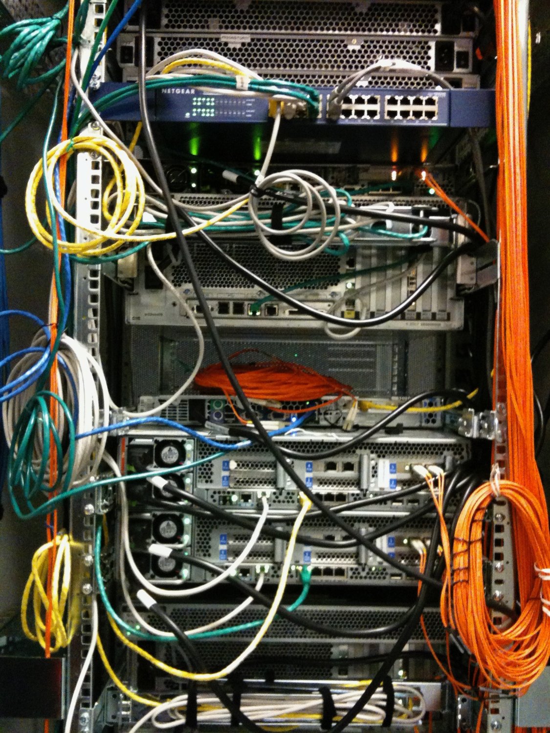 Solve Back of the rack jigsaw puzzle online with 99 pieces