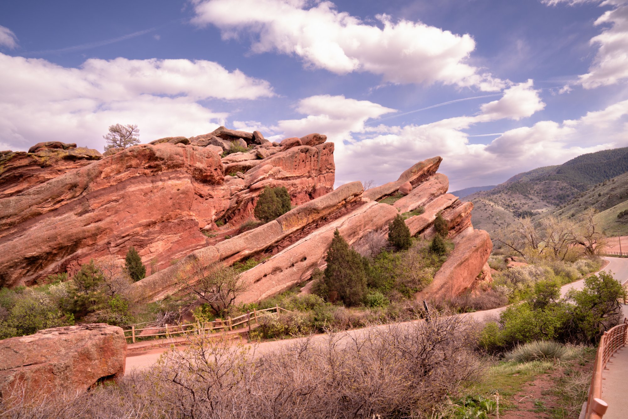Solve Red Rocks Colorado jigsaw puzzle online with 150 pieces