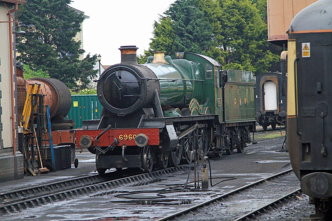 Solve GWR Modified Hall Class 4-6-0 6960 Ravingham Hall. jigsaw puzzle ...