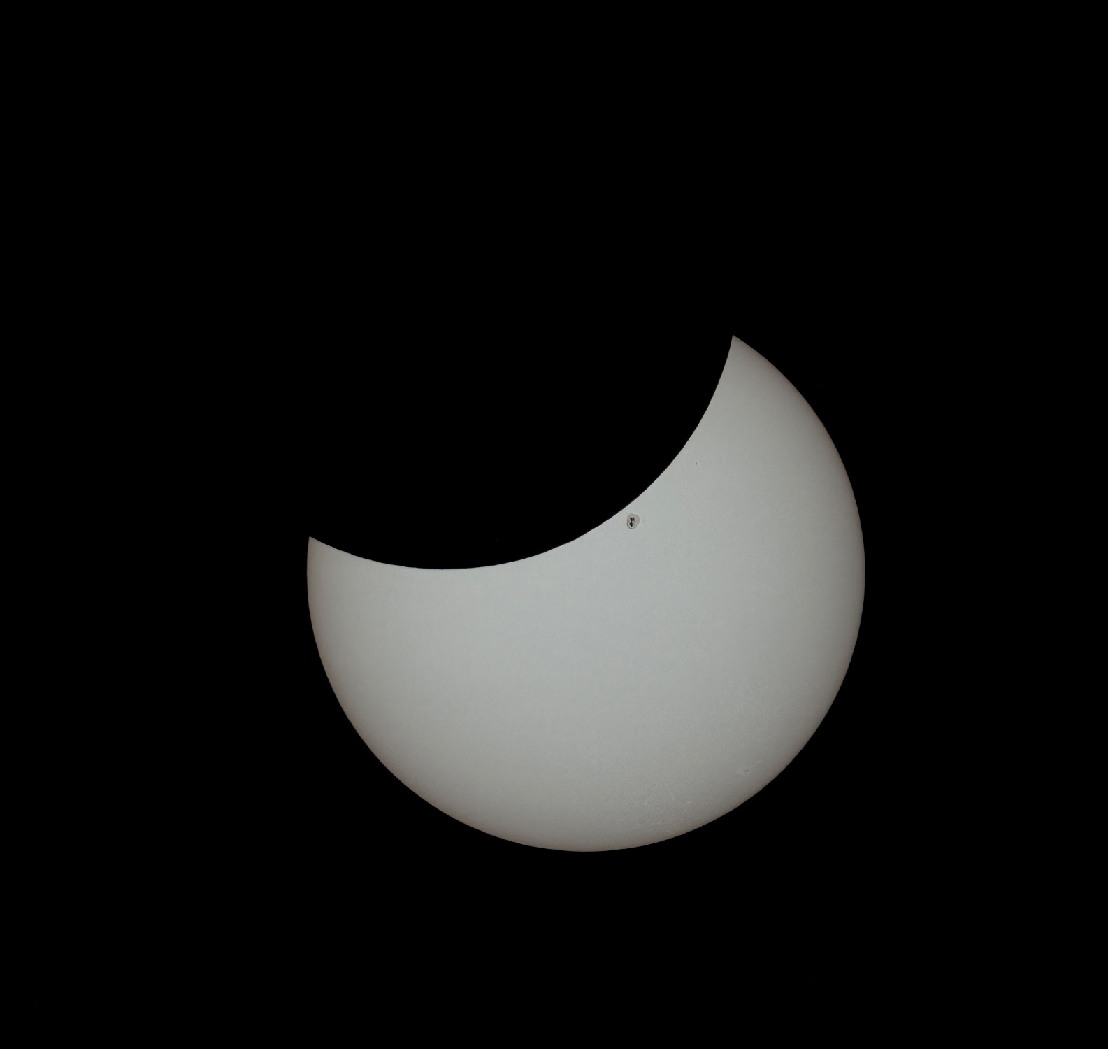 Solve Solar Eclipse April 08, 2024 with sunspot jigsaw puzzle online ...