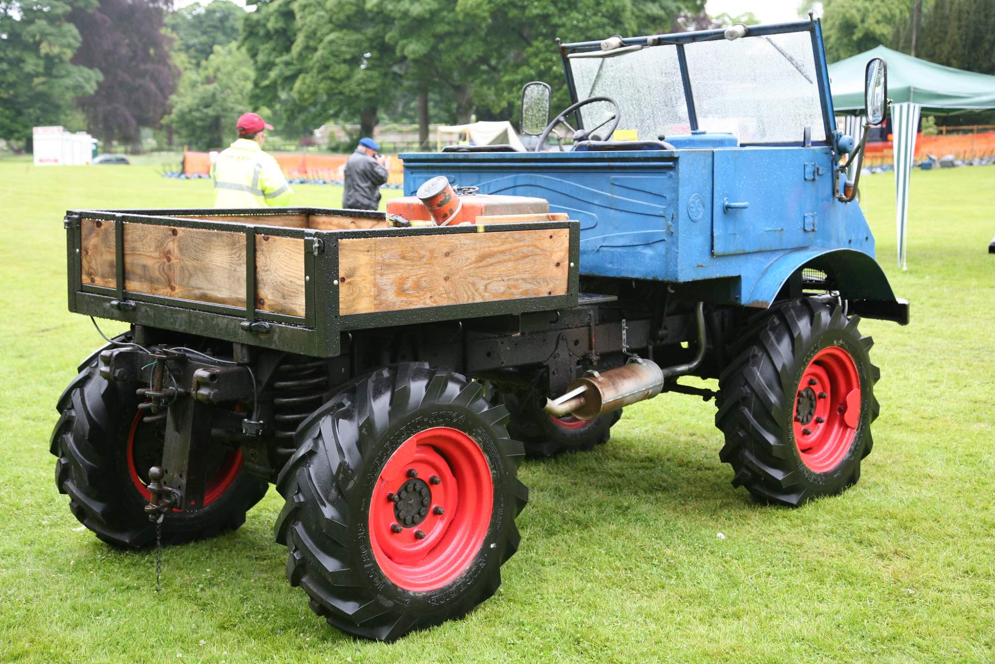 Puzzle | 216 pièces | Unimog "411" - 1968 | Jigidi
