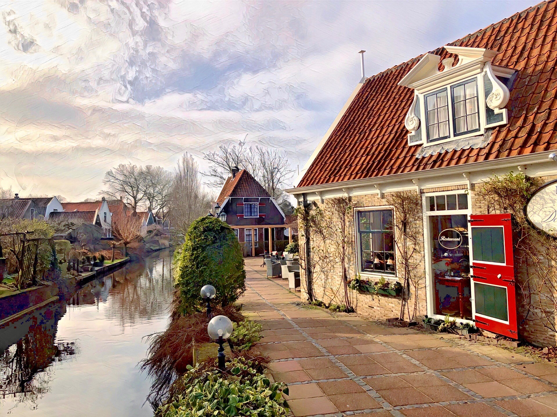 Solve Edam jigsaw puzzle online with 300 pieces