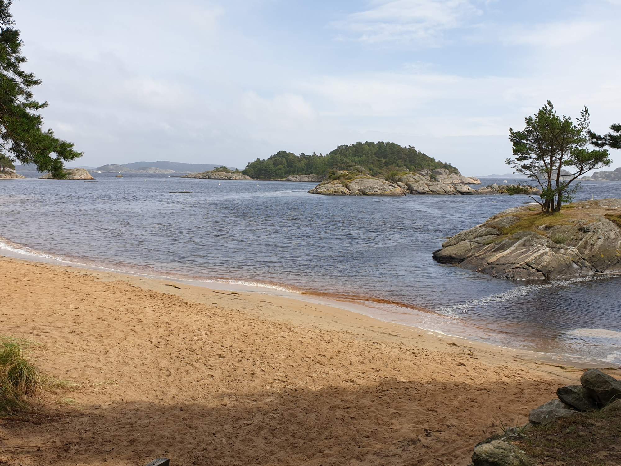 Solve 12 Fernweh - Mandal Strand jigsaw puzzle online with 432 pieces