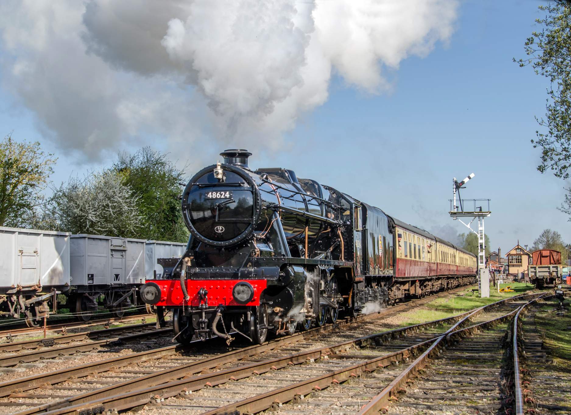 Solve Ex LMS Class 8F 2-8-0 48624. jigsaw puzzle online with 165 pieces