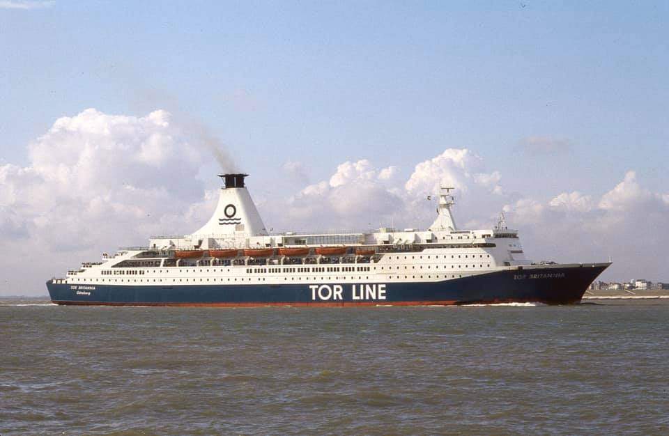 Solve TOR BRITANNIA Tor Line 1975-1981 jigsaw puzzle online with 24 pieces