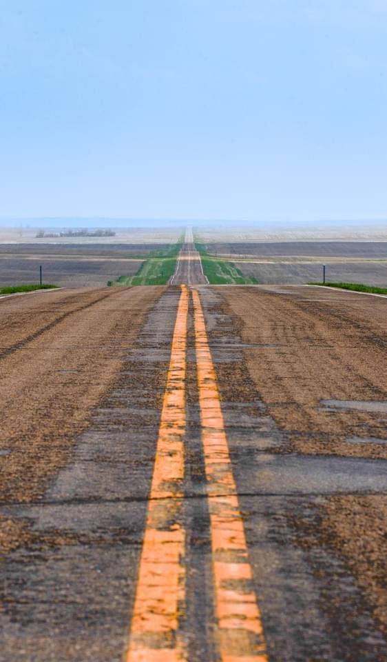 Solve Road jigsaw puzzle online with 135 pieces