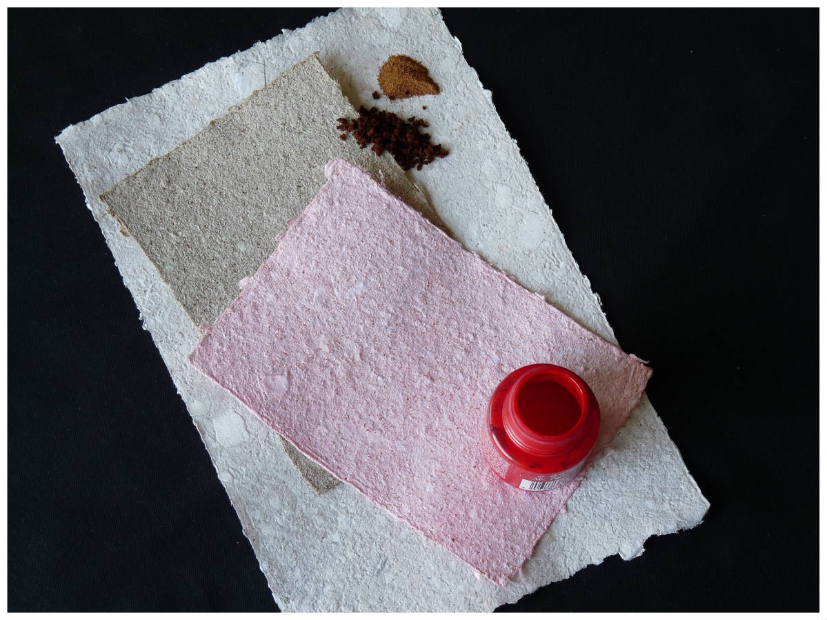 Solve another recycled paper jigsaw puzzle online with 63 pieces