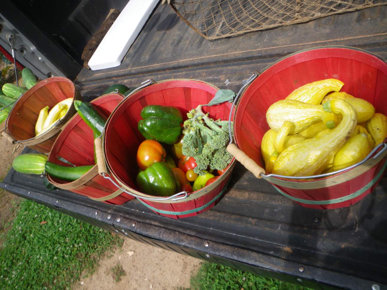 Solve Daily produce jigsaw puzzle online with 30 pieces