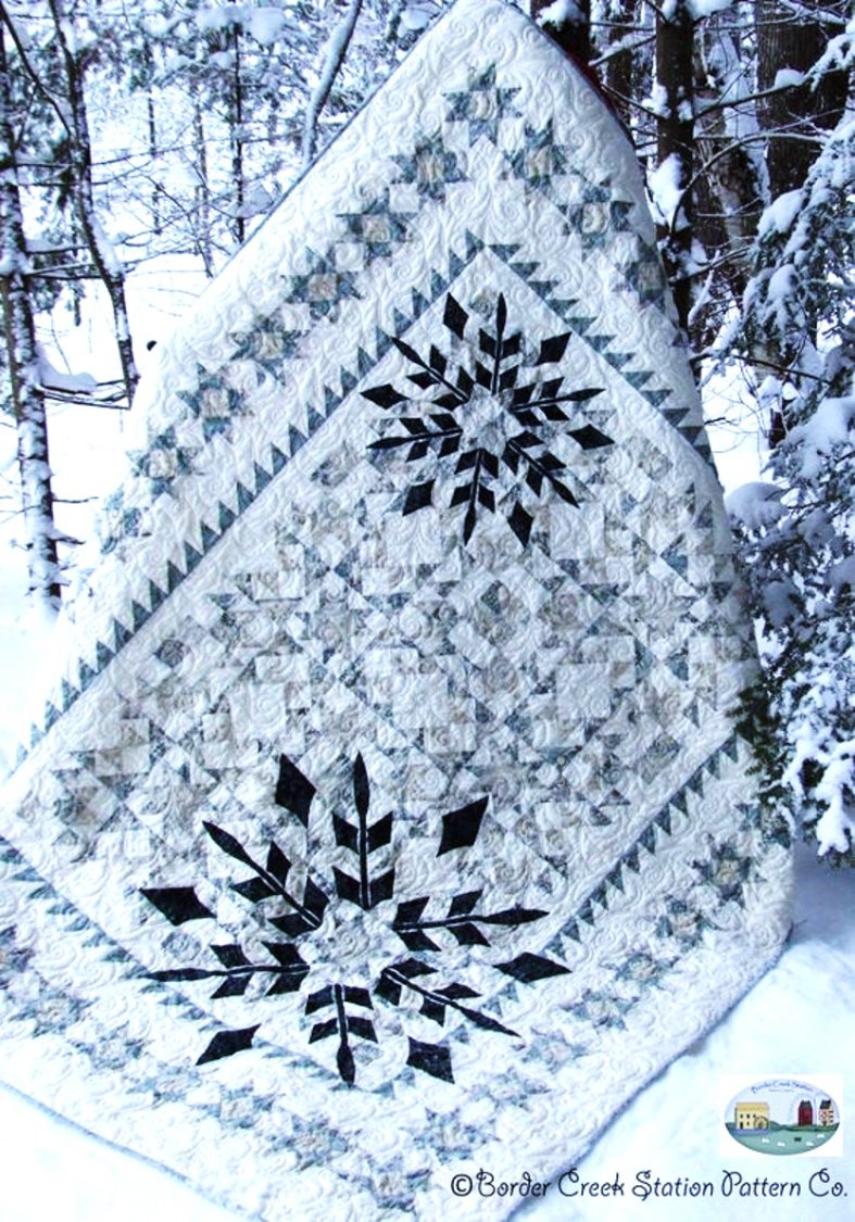 Solve Snowflake Quilt jigsaw puzzle online with 12 pieces