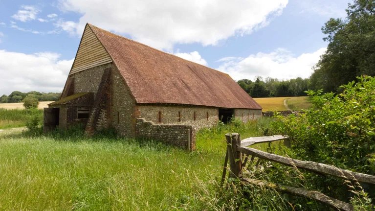 Solve Warren barn, Slindon Estate, West Sussex, UK jigsaw puzzle online ...