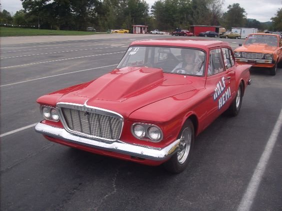 Solve Gary Bruner's "Half Hemi" '62 Valiant (Slant Six) jigsaw puzzle ...