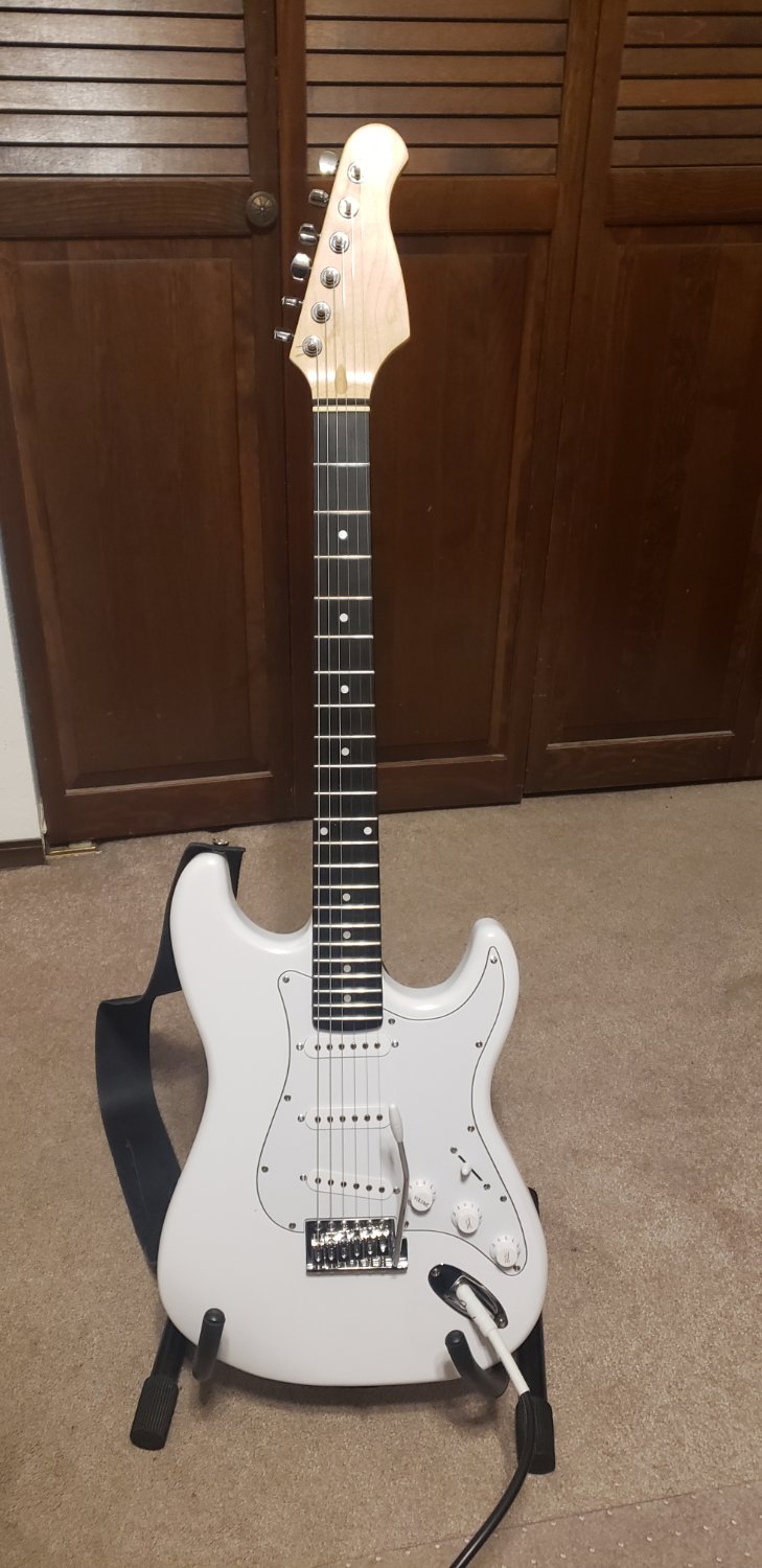 Solve Guitar Kit Build 1 jigsaw puzzle online with 98 pieces