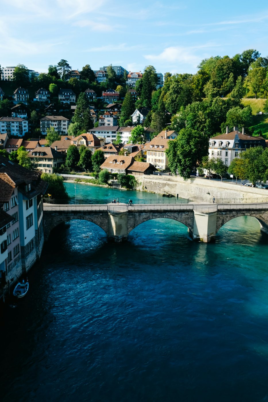 Solve River jigsaw puzzle online with 35 pieces