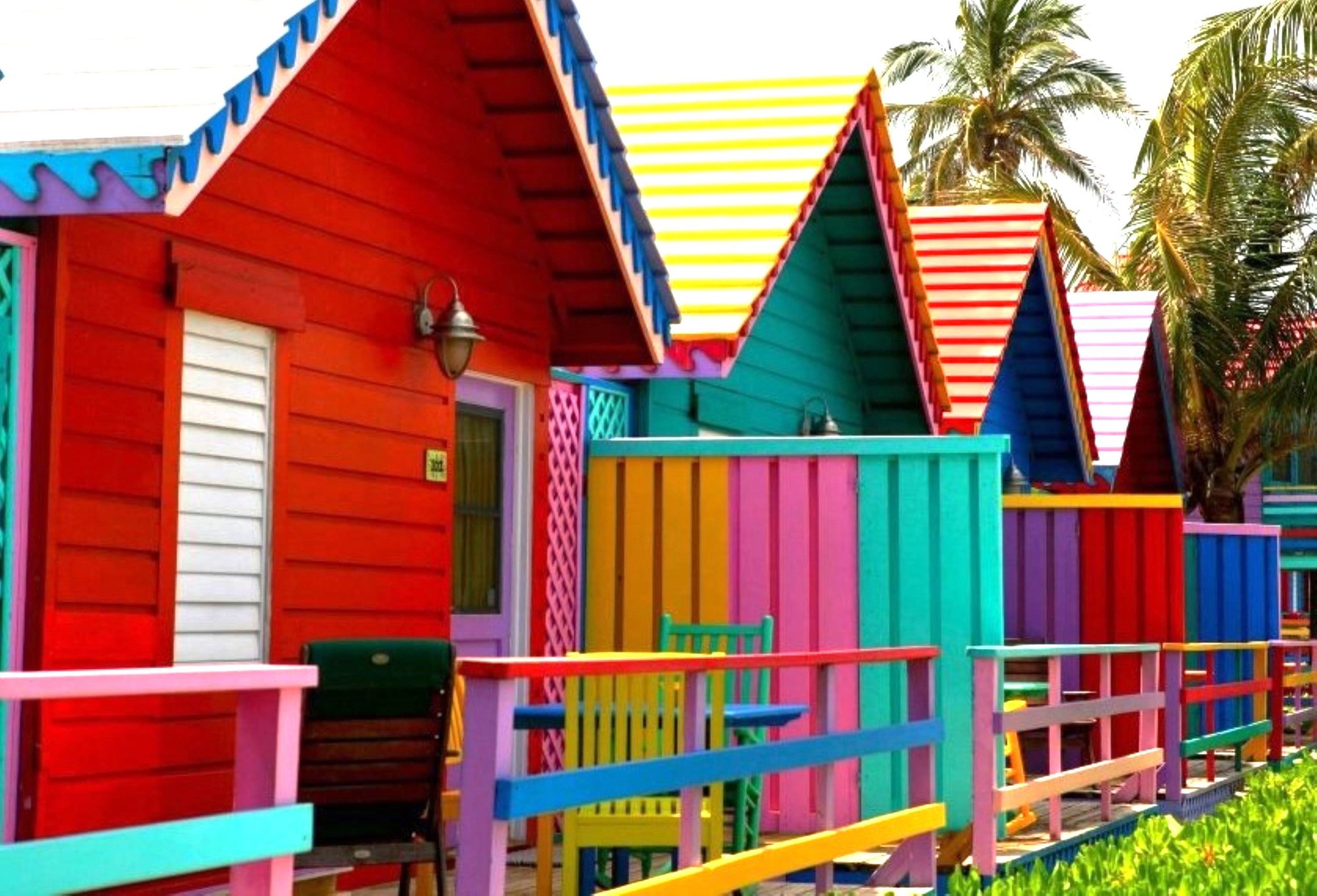 Solve Bahamas jigsaw puzzle online with 204 pieces